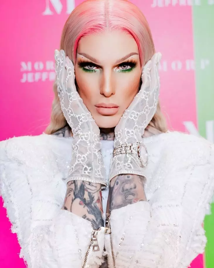 UJeffree Star Unikeze Abalandeli Uhambo Lwendlu Yakhe Entsha Kanokusho e-Hidden Hills 21639_2