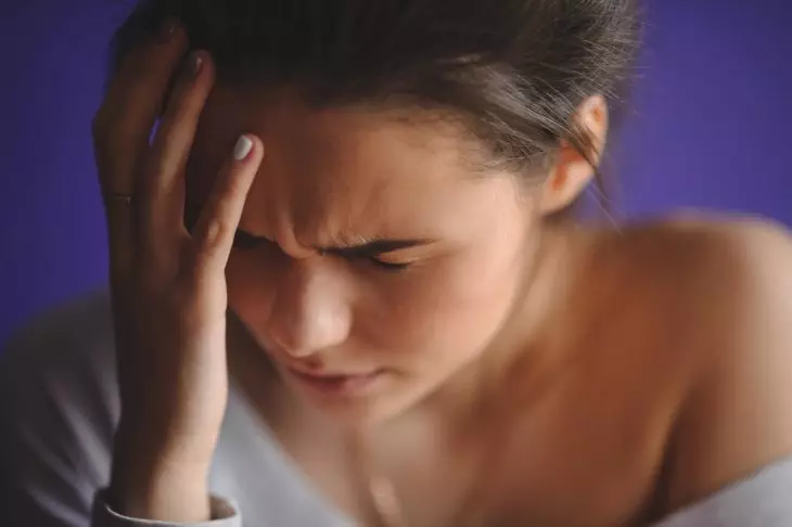 Wat veroorsaak migraine en hoe om daarvan ontslae te raak 21824_3