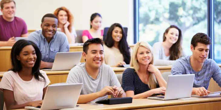 Stratégies d'experts pour garder votre concentration sur les étudesStratégies éprouvées pour rester concentré sur vos cours universitaires 2190_1