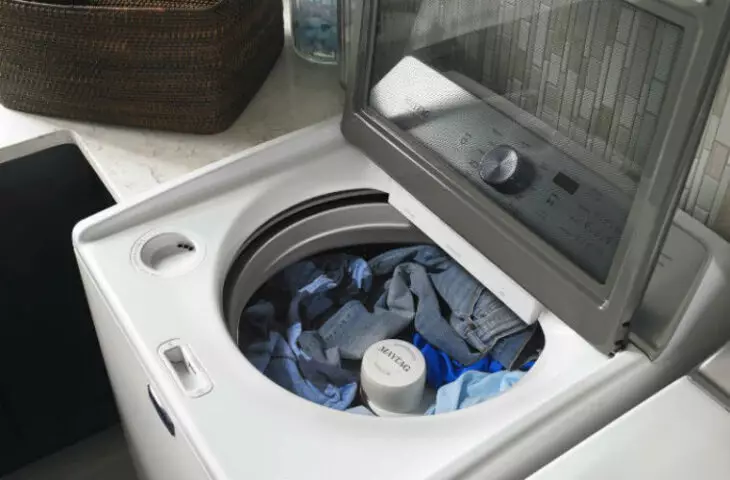 5 razóns polas que non deberías sobrecargar a túa lavadora de carga 22062_1