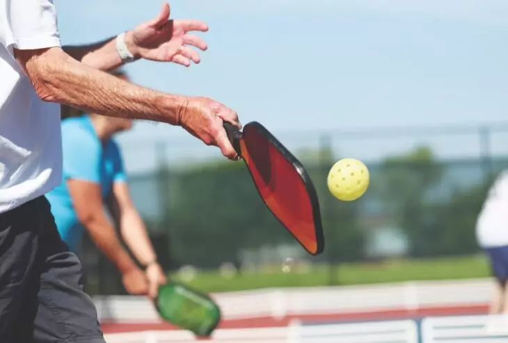 රටේ වේගයෙන්ම වර්ධනය වන ක්‍රීඩාව Pickleball ද? 22102_1