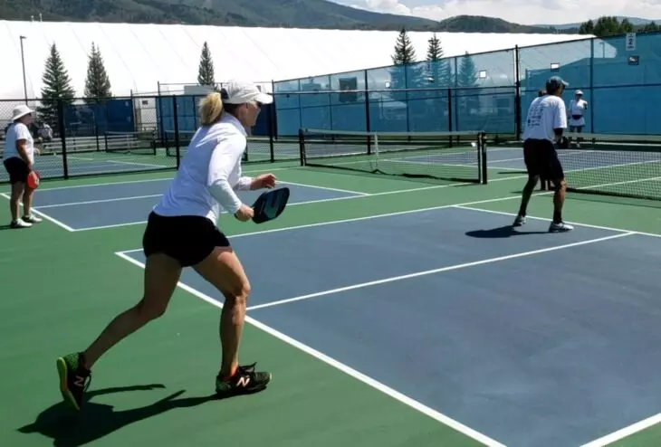 රටේ වේගයෙන්ම වර්ධනය වන ක්‍රීඩාව Pickleball ද? 22102_2