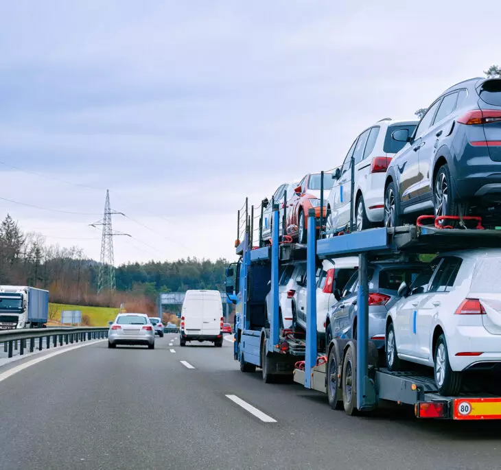 Kompania më e mirë e transportit të makinave: Si të bëni transportin e makinës në minutën e fundit - 2022 udhëzues 22326_1