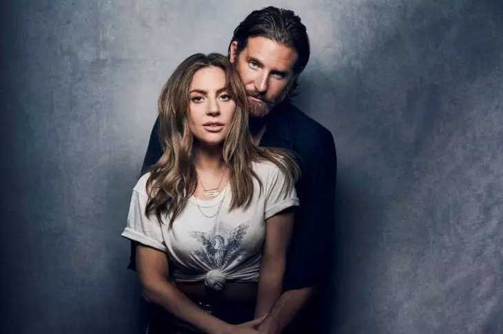 Bradley Cooper çiqas pere ji A Star Is Born standiye? 22728_3