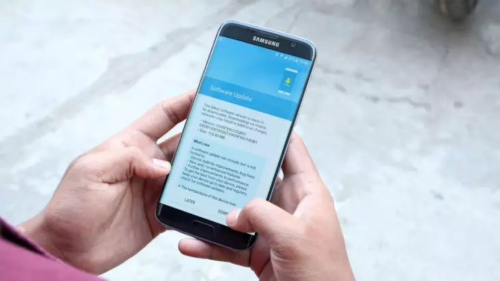 Cómo mantener su teléfono inteligente Samsung funcionando perfectamente 22862_1
