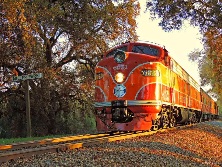 電車の旅：鉄道でアメリカを探索 2372_4