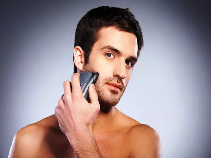 Come ottenere una rasatura liscia e perché le donne lo adorano 24138_2