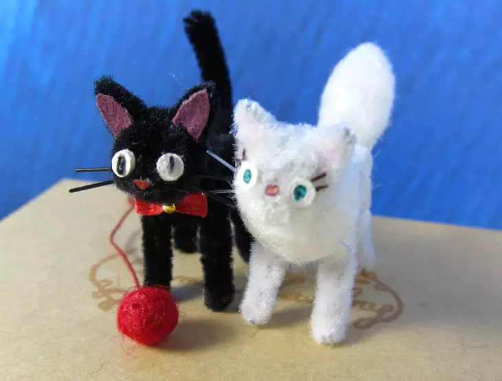 9 ornements de chat étranges sur Etsy pour la dame aux chats festive 24176_7