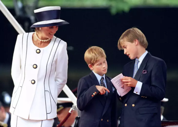 O príncipe Harry aínda se sente atrasado na súa vida da princesa Diana 24346_2