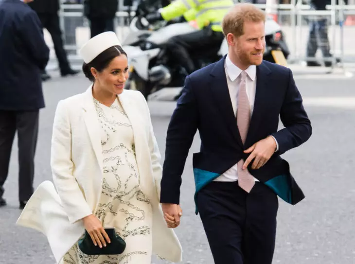 Kensington Palace anoncis la detalojn pri naskiĝo de Meghan Markle kaj Princo Harry 24532_3