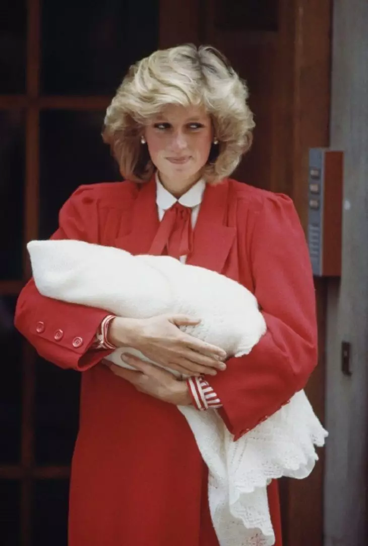 ລູກສາວລັບຂອງ Prince Charles ແລະ Princess Diana ມີຢູ່ແທ້ບໍ? 24650_3