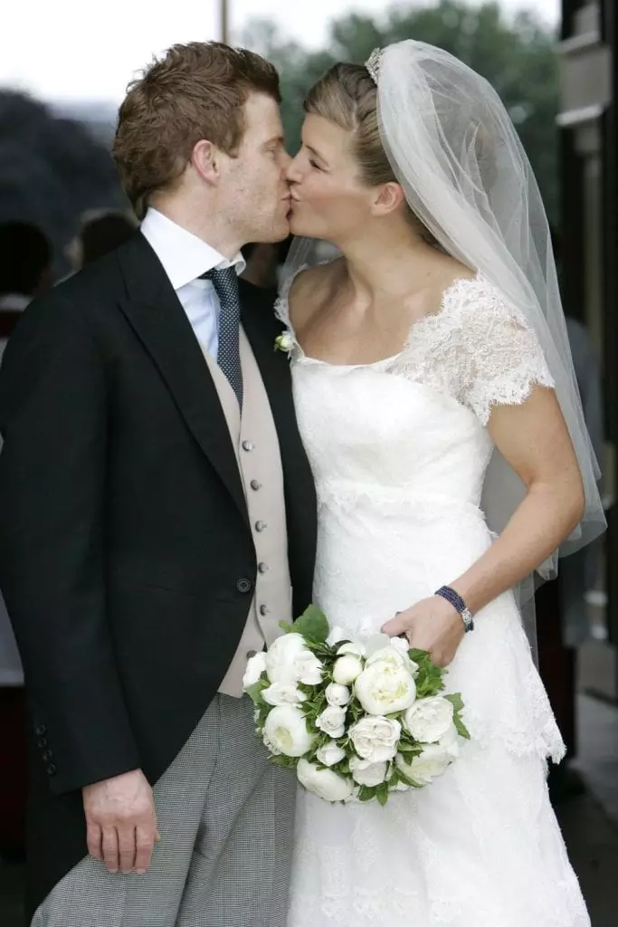 Royal Wedding Kisses 24672_14