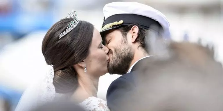 Королевские свадебные поцелуи 24672_23