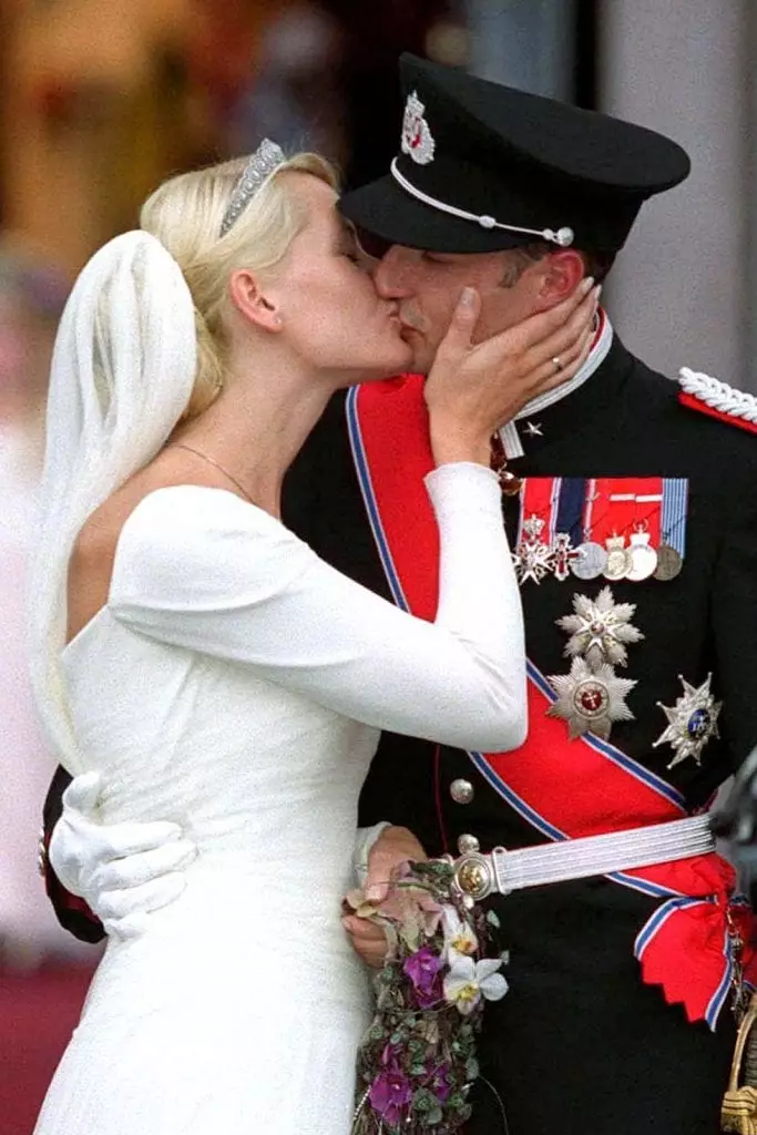 Puthjet mbretërore të dasmës 24672_5