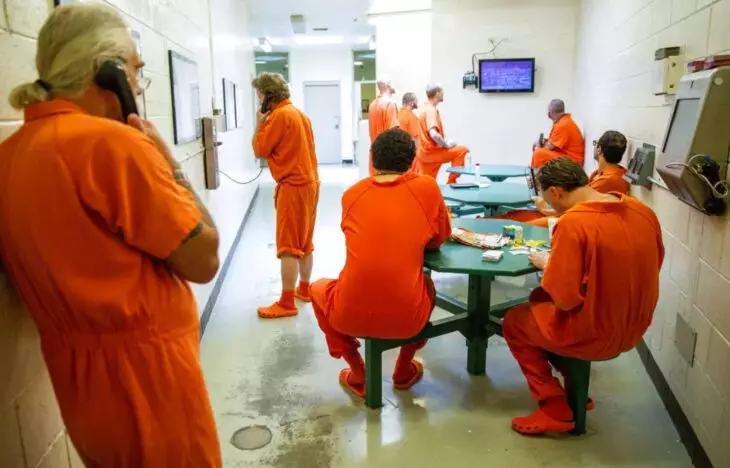 ABD'deki Hapishaneler Irkçılık ve Çete Kültürüyle Nasıl Mücadele Ediyor? 2482_2