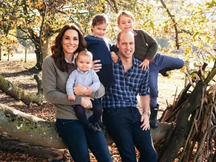 Kate Middleton noseča s četrtim otrokom? 24887_2