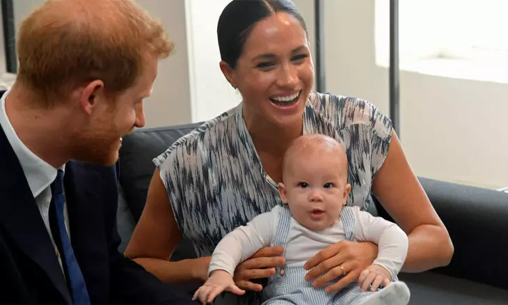 Kung Paano Halos Mawalan ng Karapatan sina Meghan at Harry sa Korona at Paano Ito Makakaapekto kay Little Archie 25152_2