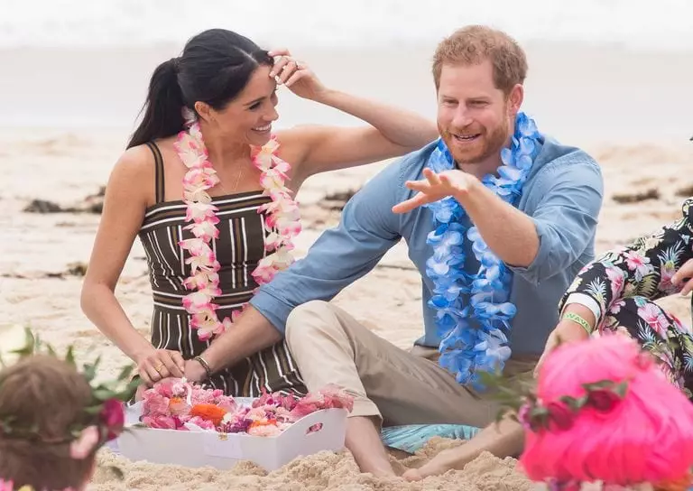 Prins Harry la hånden på Meghan Markles lår under deres kongelige turné, og det var bedårende 25186_3