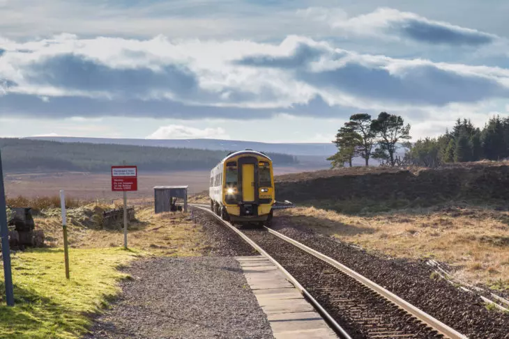 Ontdek de wildernis van Schotland in een trein 25971_1