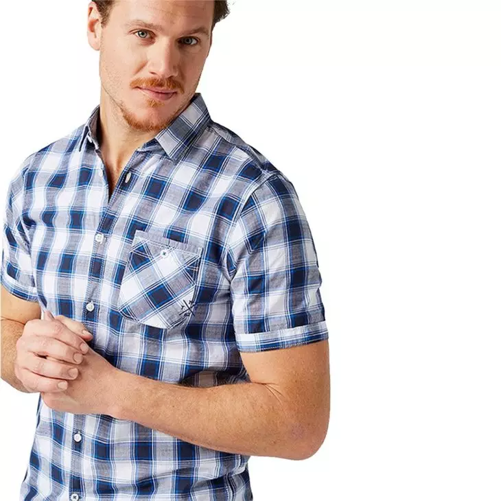 De Ultimate Men's Capsule Wardrobe: 10 stikken om in libben lang te duorjen 26340_10