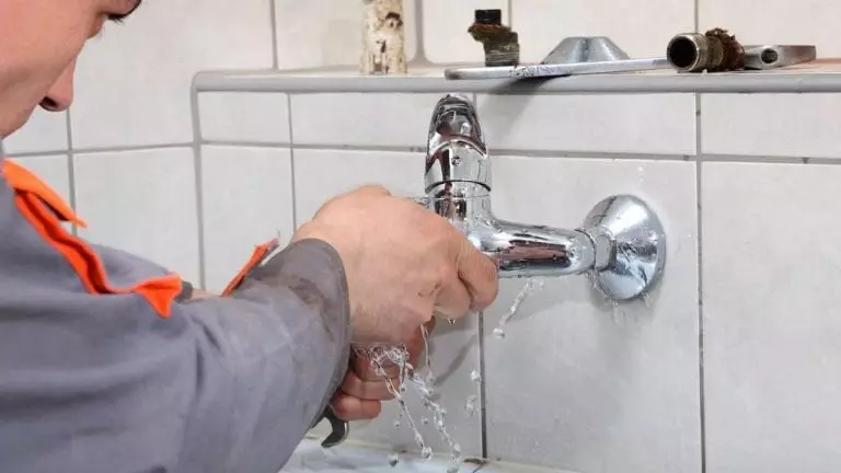 6 Nëtzlech Sanitär Tricks a Tipps fir Ufänger 2685_2