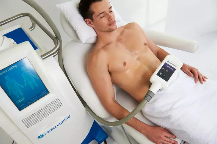 7 področij za zdravljenje s CoolSculpting namesto z liposukcijo 27663_2