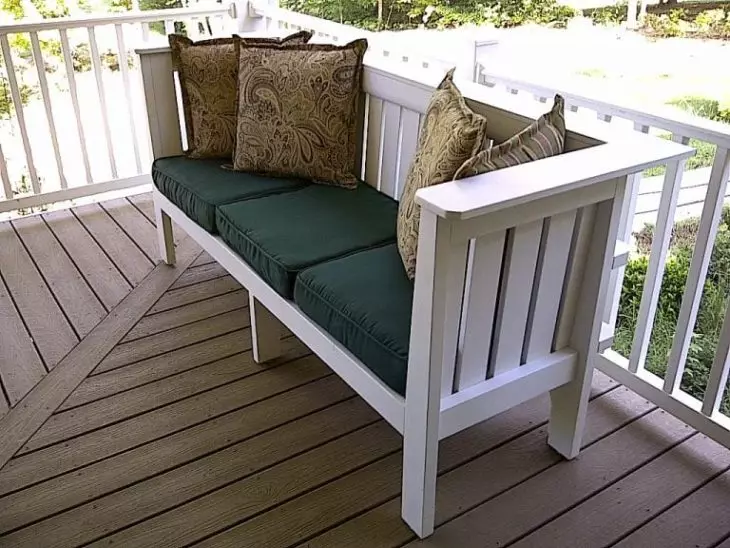 5 moduri de a-ți decora veranda cu mobilier 27670_3