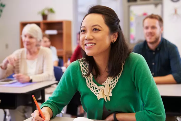 Poist agus Tuarastail a bhfuiltear ag súil leo Tar éis Cúrsa Leabharchoimeád AAT a Chríochnú: Anailís de réir Future Connect Training 28065_3