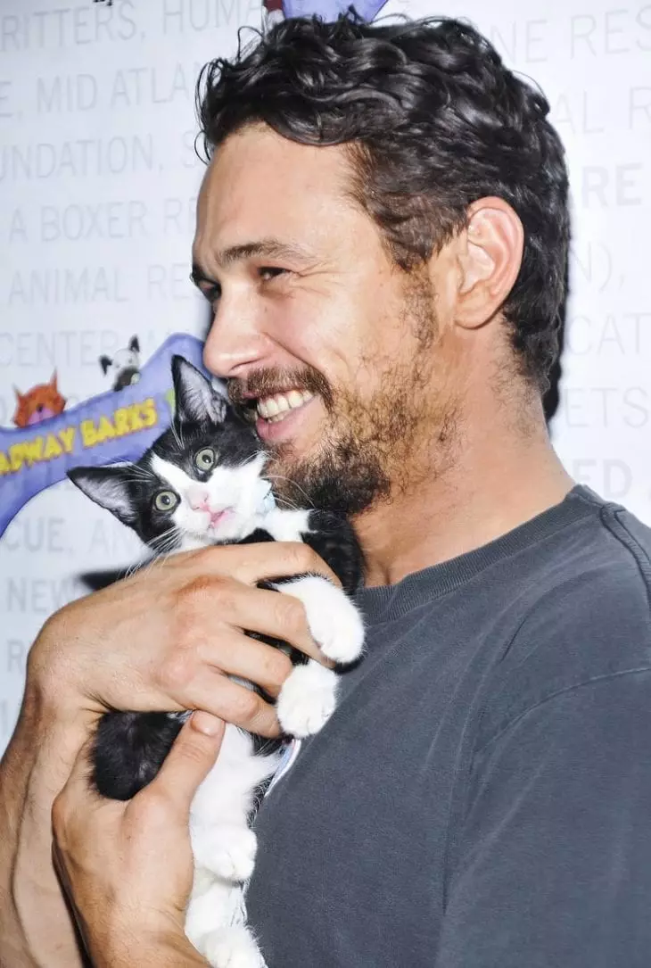 11 Awesome Celebrity Cat Guys 29216_1