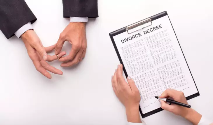 Trieu la millor manera de contractar un advocat de divorci familiar fiable 2968_1