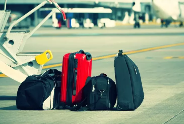 Siuntimas prieš bagažo tikrinimą | Kas geriau keliaujant į užsienį? 30489_2