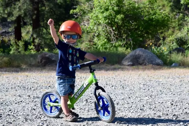 Leer uw kinderen coördinatie en evenwicht met loopfietsen 31119_2