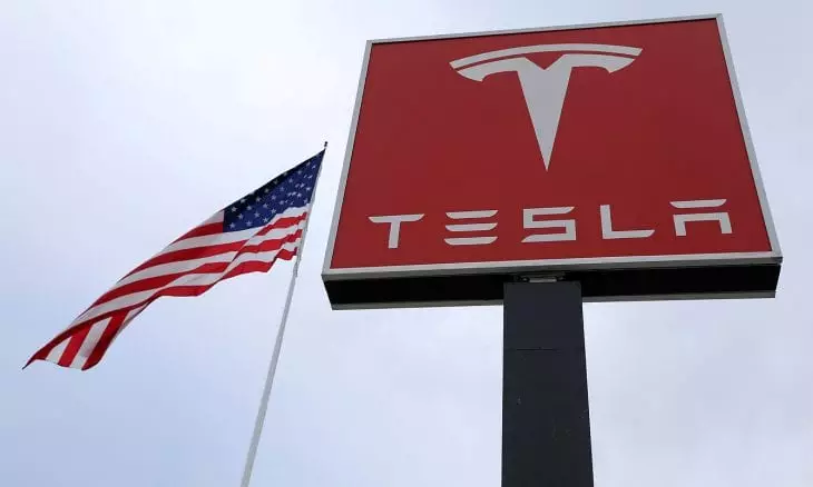 Tesla layoffs: Tagata faigaluega i Tesla e popole? 31125_2