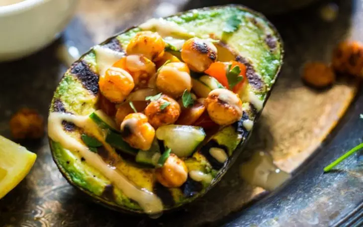 9 Vegan Avocado Recipes Yuav Ua Rau Koj Lub Plawv Thiab Pab Nrog Kev ntxhov siab 32056_7