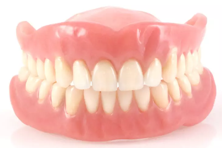 Dentures: Mhando uye Benefits 32262_2