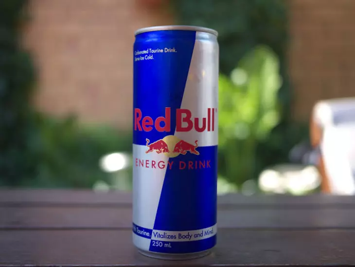 Café ou Red Bull – Qual é mais benéfico para o seu corpo 32459_2