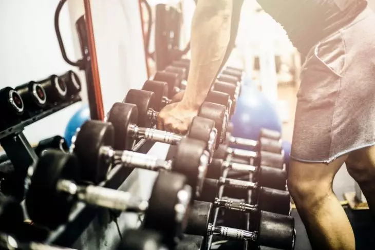 Cén Meáchan Dumbbells Ar Chóir dom a Úsáid? 33348_3