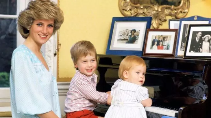 Mối quan hệ của Công nương Diana với các con của cô ấy 33422_3