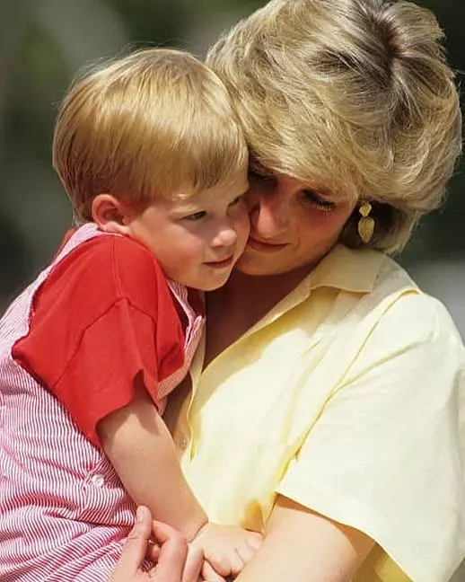 Prinzessin Dianas Beziehung zu ihren Kindern 33422_6