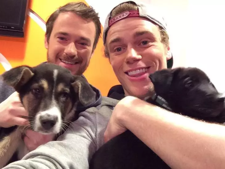 Swoon: Skier Olimpiade AS Gus Kenworthy Nyalametkeun Anjing Nyasar Di Sochi 33446_2