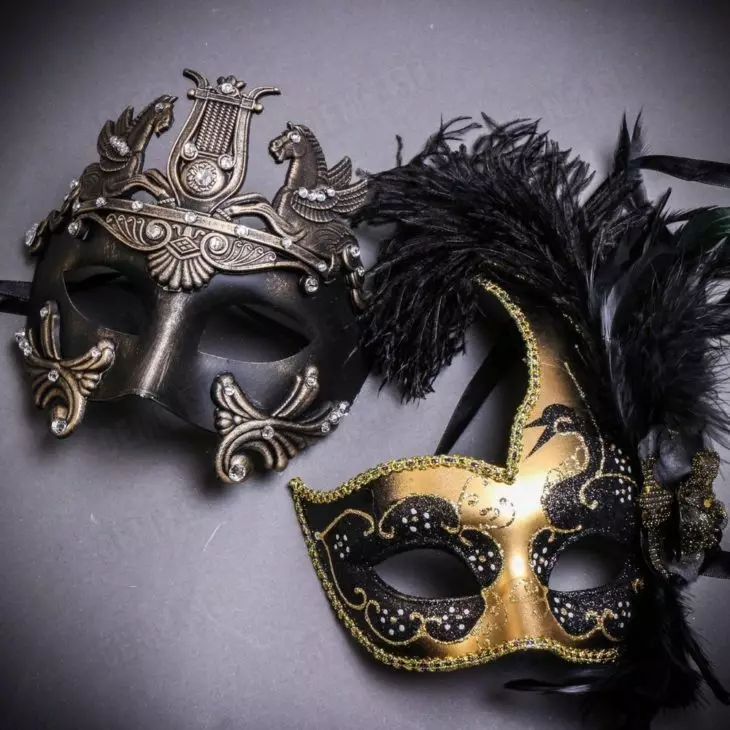 Kini lati Wọ si Apejọ Masquerade kan 33456_4