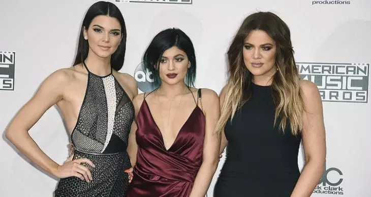 Patrimonio neto das irmás Jenner 2022: quen gaña máis cartos, Kendall ou Kylie? 33460_1