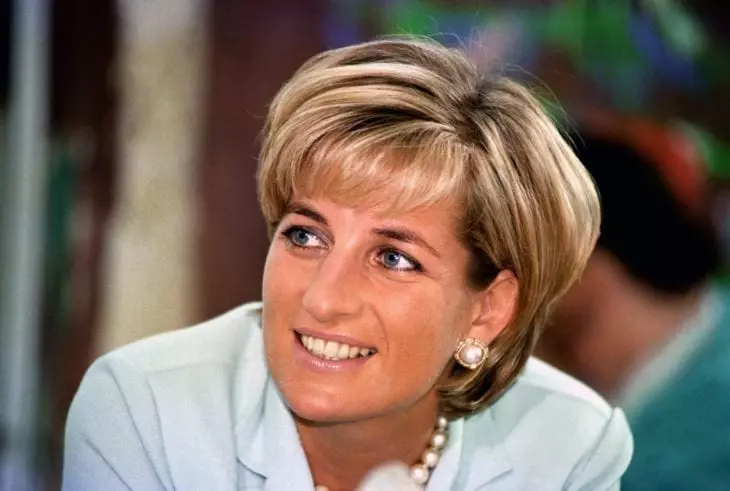 Ndụmọdụ Princess Diana ga-enye Meghan Markle gbasara ihe nkiri ezinụlọ ya 34105_1