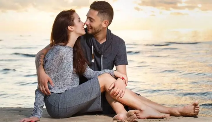 4 sinais de que a pessoa com quem você está namorando é a certa para você, de acordo com especialistas 34497_4