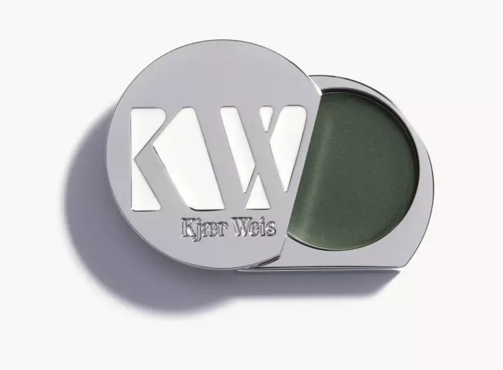 21 Best Green Makeup Shades 34623_13