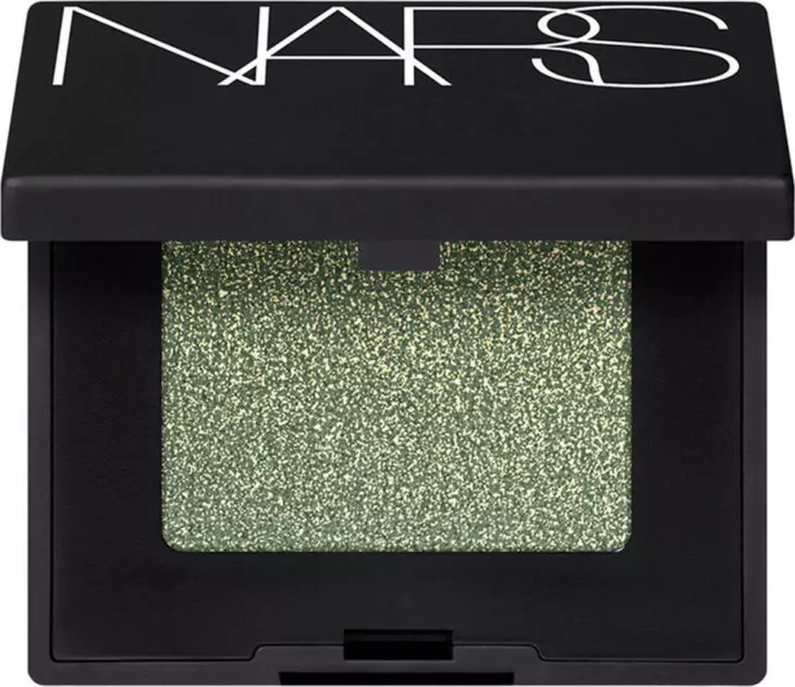 21 Best Green Makeup Shades 34623_6