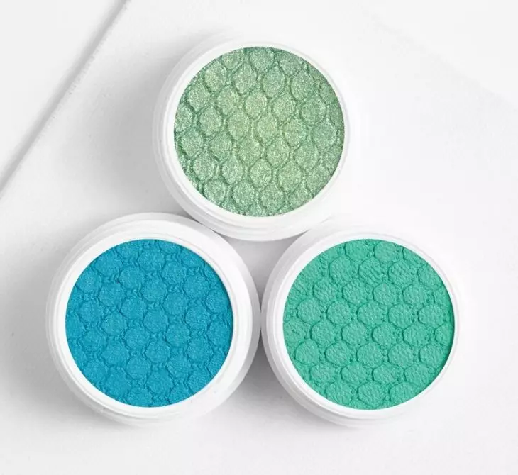 21 Best Green Makeup Shades 34623_7