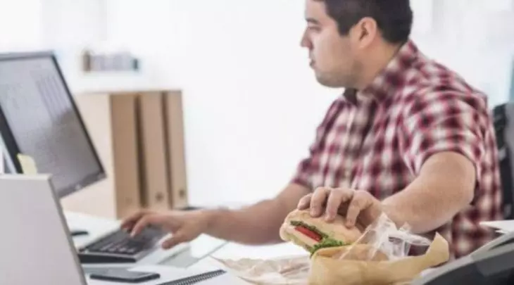 Los mejores consejos para una dieta de trabajo de escritorio 34932_1