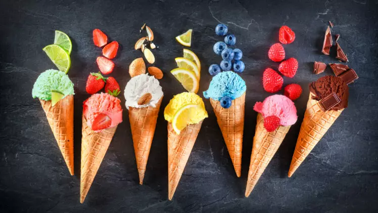 5 چیزی که باید به بستنی خود اضافه کنید تا طعم آن را افزایش دهید