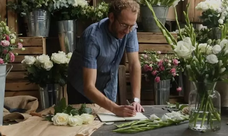 Beleza e prazer contínuos com entregas semanais de flores 35351_1